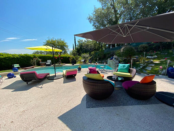 Maison à vendre - La Gaude - 6 pièces - 5 chambres