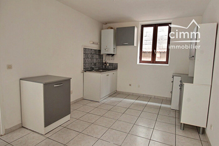 Maison 4 pièces à La Côte-Saint-André, à vendre