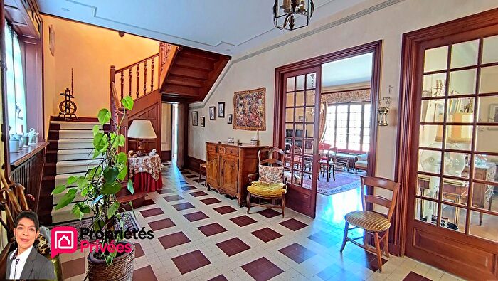 Maison à vendre - Thizy - 14 pièces - 6 chambres