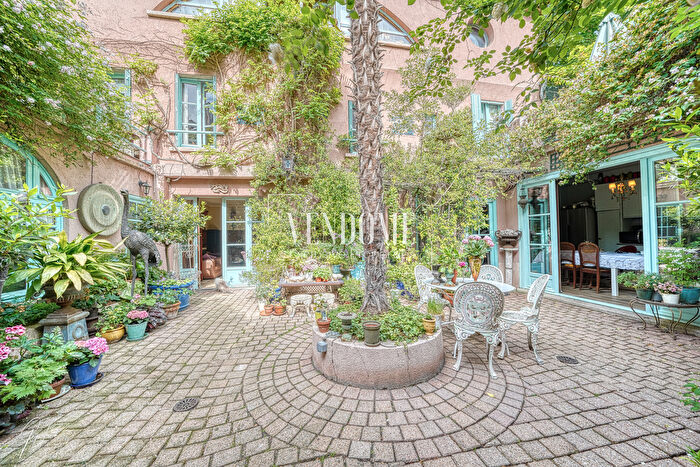 Paris 18ème, Porte de Clignancourt, Porte Montmartre, Moskowa - Maison 7 pièces à vendre