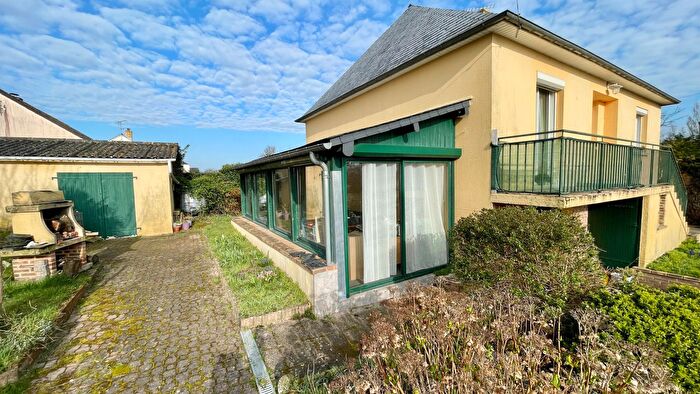 Maison à vendre - Châlons-du-Maine - 4 pièces - 3 chambres