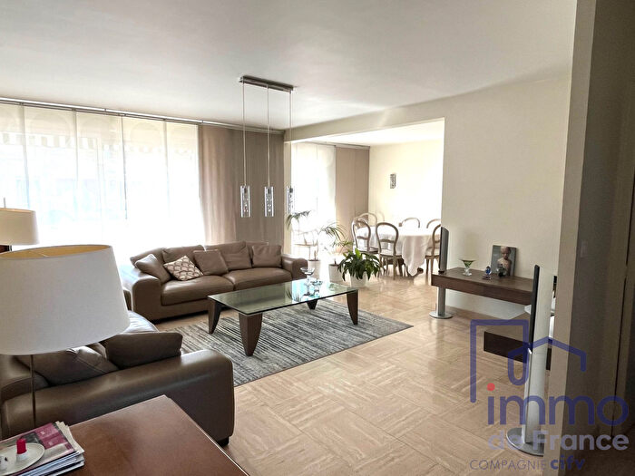 Appartement à vendre - Saint-Étienne, La Terrasse, Bel Air, Bergson, Carnot - 5 pièces - 3 chambres