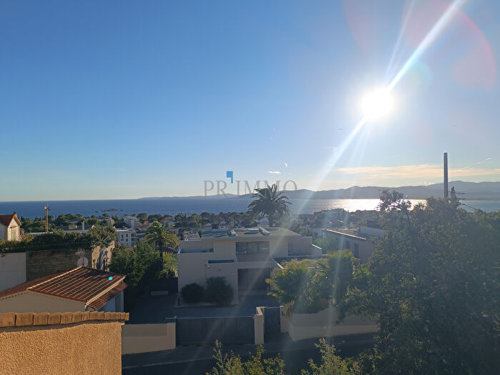 Appartement à vendre - Saint-Raphaël, Centre-ville - 4 pièces - 3 chambres