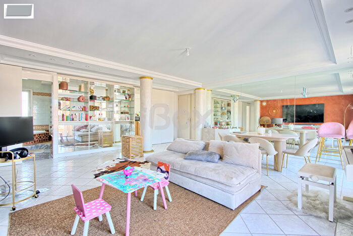 Appartement à vendre - Toulon, Haute-ville - 4 pièces - 2 chambres