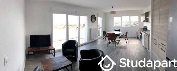 Appartement à louer - Médoquine-Haut-Brion, Talence - 1 pièce - 2 chambres