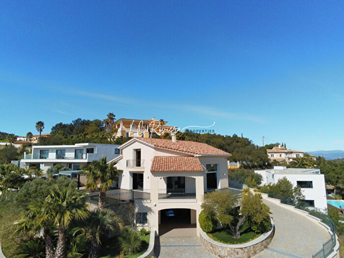 Maison à vendre - Fréjus, Saint-Aygulf - 5 pièces - 3 chambres