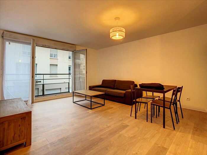La Villette, Lyon ème arrondissement : Appartement 4 pièces à louer
