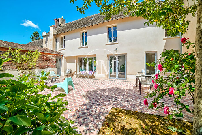 Maison 8 pièces à Grosrouvre, à vendre