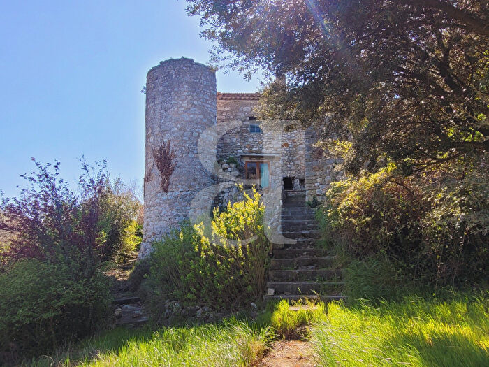 Maison à vendre - Grignan - 7 pièces - 5 chambres