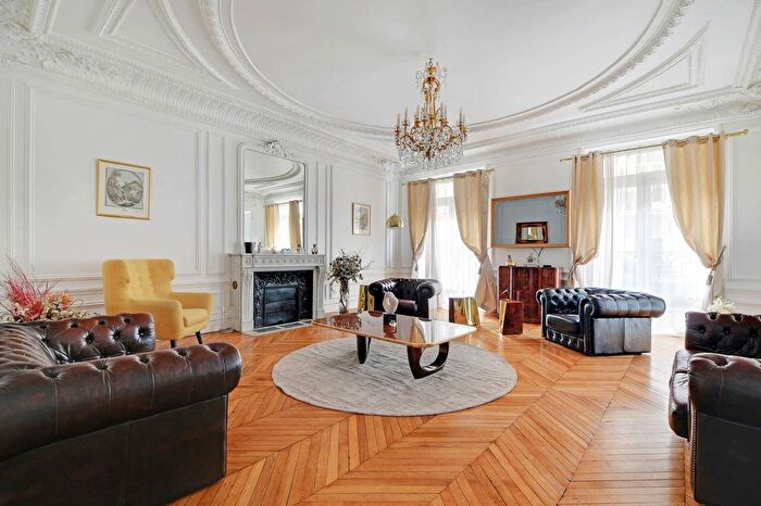 Appartement à louer - Triangle dOr, Paris ème arrondissement - 4 pièces - 2 chambres