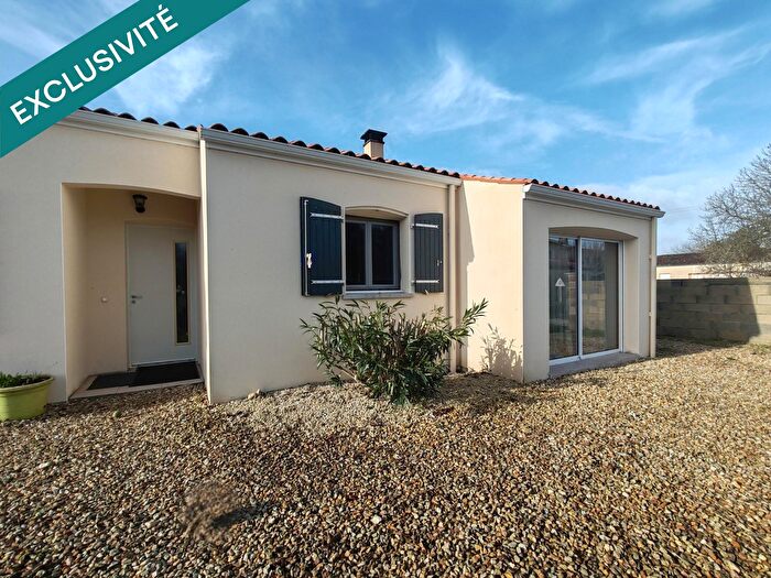 Maison à vendre - Berneuil - 5 pièces - 4 chambres