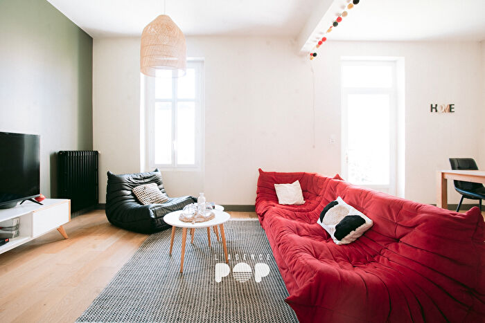 Maison à louer - Périgueux, Saint-Georges - 6 pièces - 3 chambres