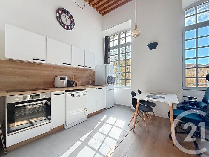 Appartement à vendre - Tarascon, Centre-ville, Château, Condamine - 4 pièces - 2 chambres