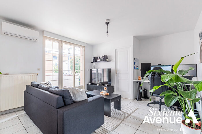 Appartement à vendre - Paray-Vieille-Poste - 2 pièces - 1 chambre