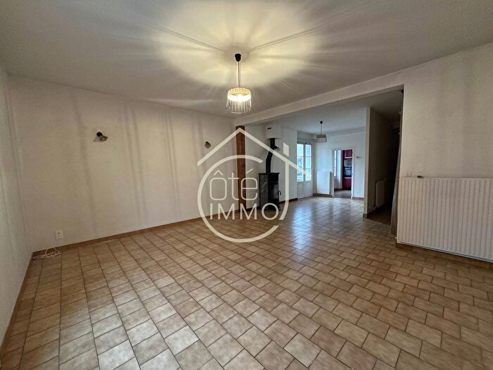 Maison à louer - Sainte-Foy-la-Grande - 4 pièces - 3 chambres