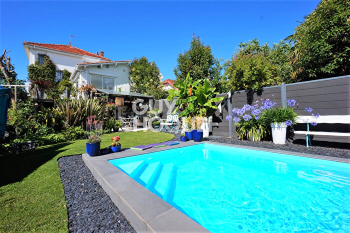 Royan, Saint-Pierre : Maison 6 pièces à vendre