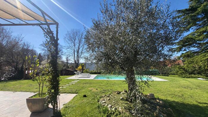 Maison à vendre - Santeny - 8 pièces - 4 chambres