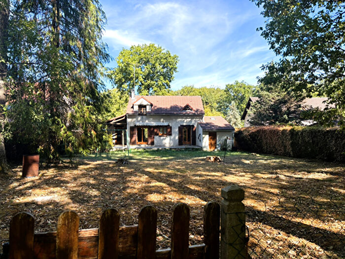 Bazoches-sur-le-Betz : Maison 4 pièces à vendre