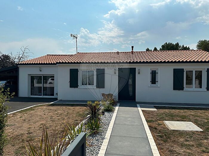 La Clisse - Maison 6 pièces à vendre