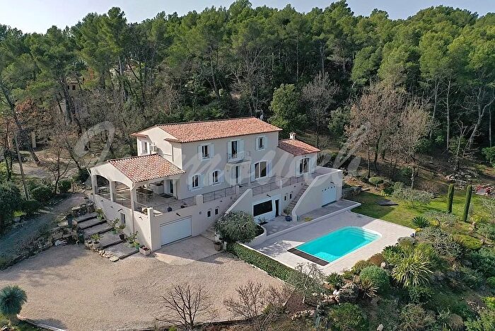 Maison à vendre - Seillans - 6 pièces - 5 chambres