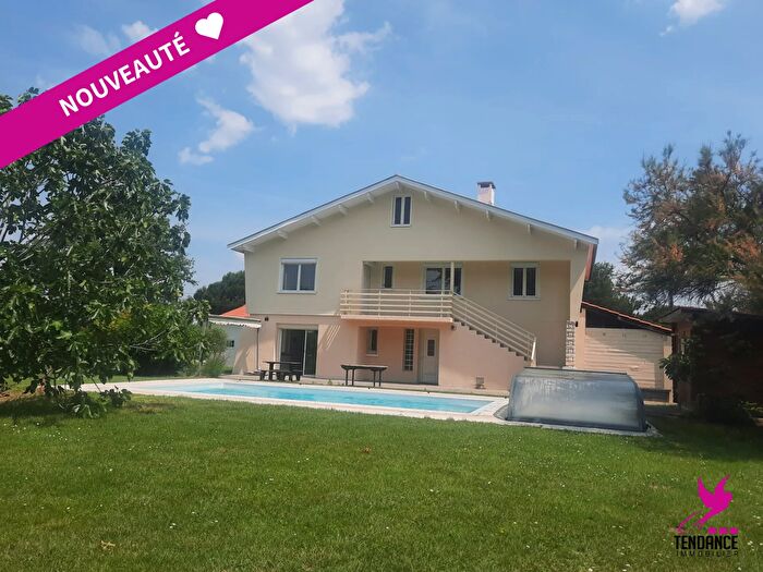 Maisons à vendre et appartements à louer - 1