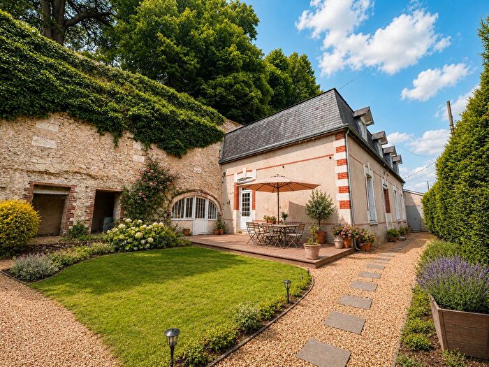 Maison 8 pièces à Vouvray, à vendre