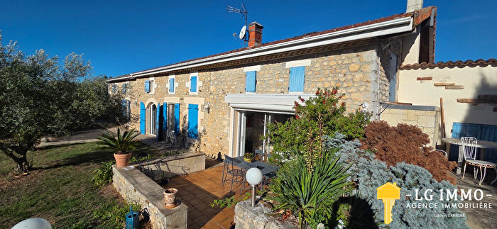 Saint-Sorlin-de-Conac : Maison 8 pièces à vendre