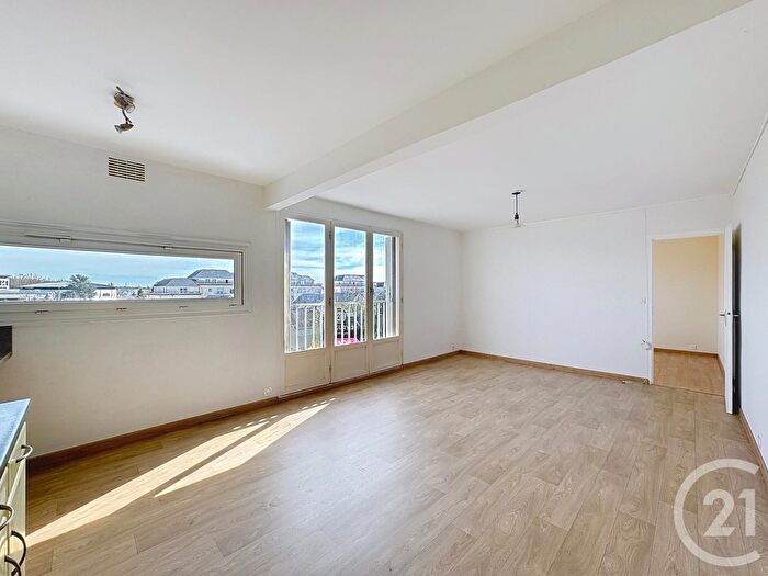 Appartement à vendre - Saint-Jean-de-Braye, Centre-ville - 2 pièces - 1 chambre