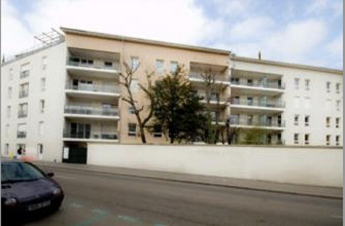 Appartement à louer - Bourg-en-Bresse, Gare, Peloux-Mail, Citadelle - 4 pièces - 3 chambres