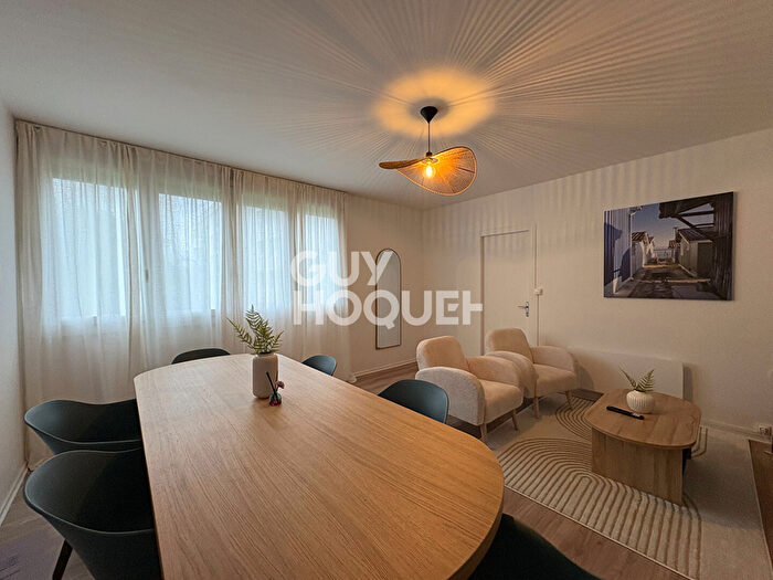 Appartement à louer - Mérignac, Les Eyquems - 5 pièces - 1 chambre