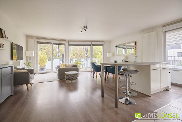 Appartement à vendre - Châtenay-Malabry - 5 pièces - 4 chambres