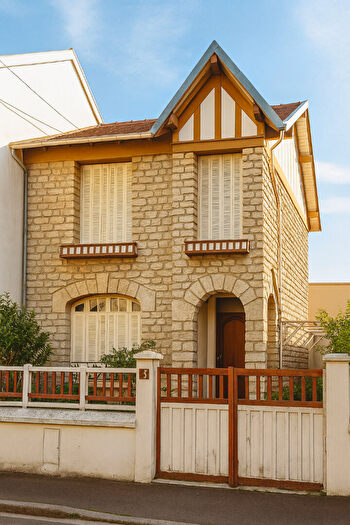 Maison à vendre - Mantes-la-Jolie, Centre-ville - 3 pièces - 2 chambres