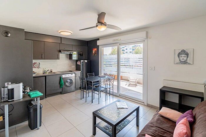 Appartement à louer - Juan-les-Pins - 2 pièces - 1 chambre