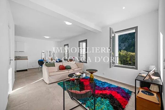Appartement 3 pièces à Tourrette-Levens, à vendre