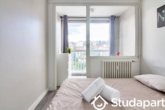 Appartement à louer - Monthieu-Saint François, Saint-Étienne - 1 pièce - 4 chambres