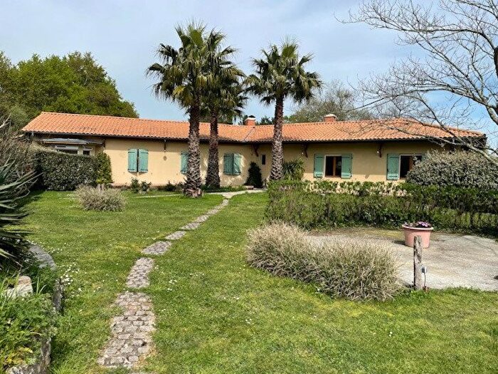 Saint-Vivien-de-Médoc : Maison 7 pièces à vendre
