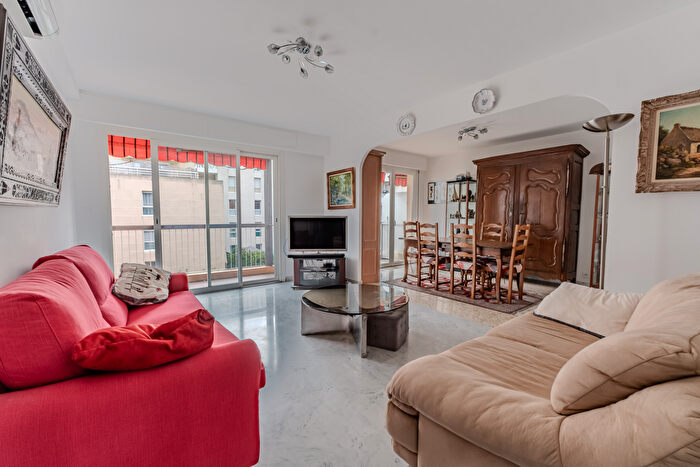 Appartement à vendre - Saint-Laurent-du-Var, Galinières, Pomarels - 4 pièces - 2 chambres