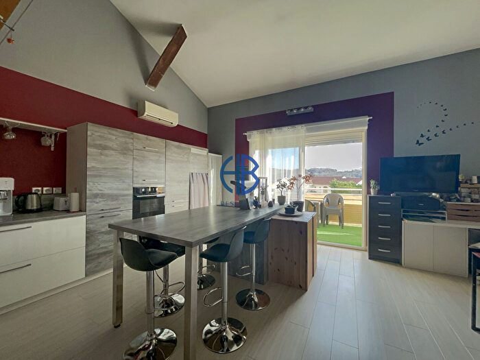 Appartement à vendre - Moidieu-Détourbe - 3 pièces - 2 chambres