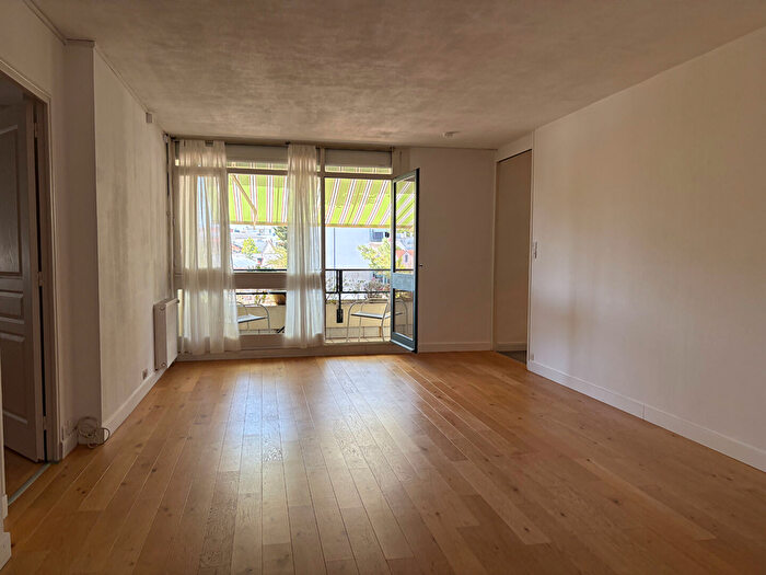 Appartement 4 pièces à Nantes, Longchamp, Rond-Point de Rennes, Perverie, Américains, à louer