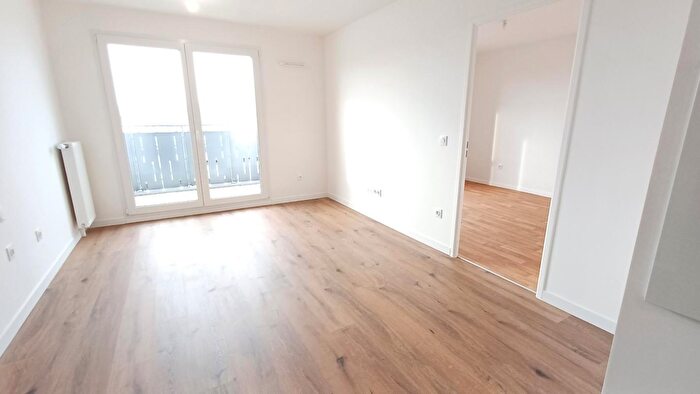Appartement à louer - Juvisy-sur-Orge, Centre-ville, Entrevoies, Seine - 2 pièces - 1 chambre