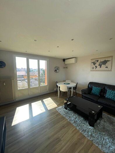 Appartement à louer - Croix Luizet, Villeurbanne - 4 pièces - 3 chambres