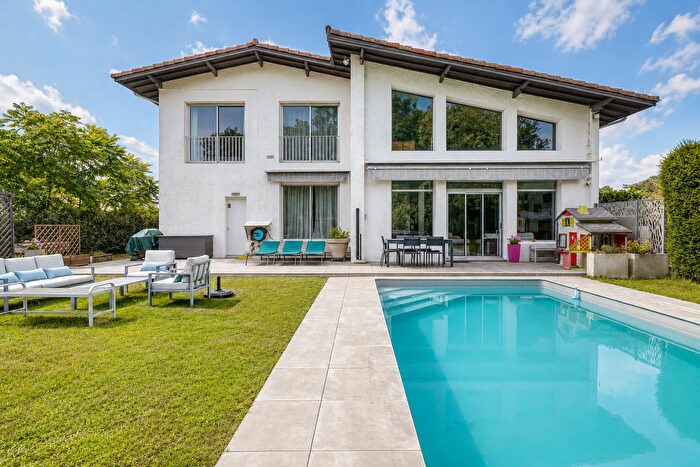 Maison 7 pièces à Saint-Jean-d'Illac, à vendre