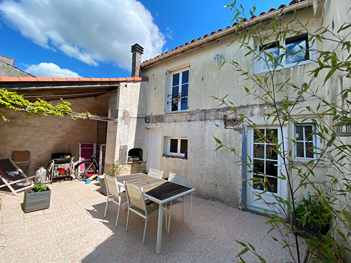 Maisons à vendre et appartements à louer - 1