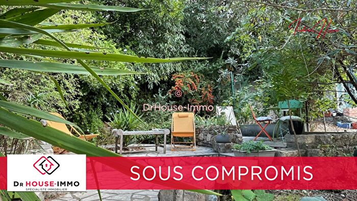 Maison à vendre - Nîmes - 4 pièces - 3 chambres