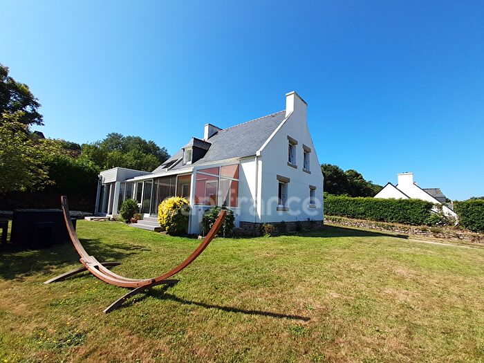 Maison 6 pièces à vendre à Locronan