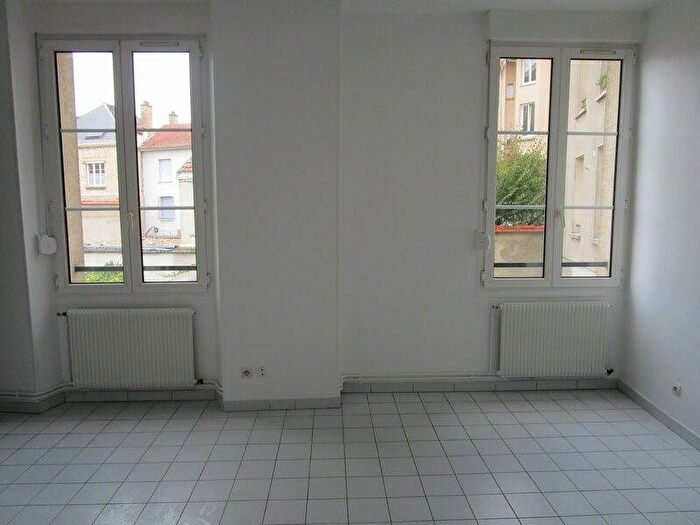 Appartement à louer - Barbâtre-Saint Remy-Verrerie, Reims - 1 pièce