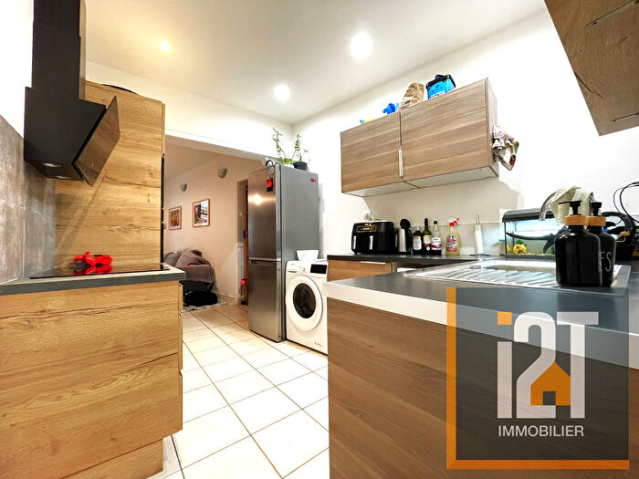 Appartement à vendre - Nîmes, Tour Magne - 2 pièces - 1 chambre