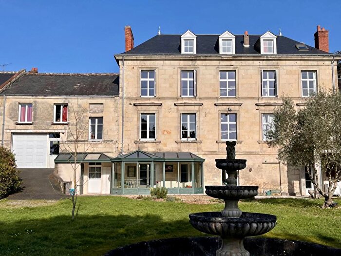 Maison à vendre - Cinq-Mars-la-Pile - 8 pièces - 6 chambres