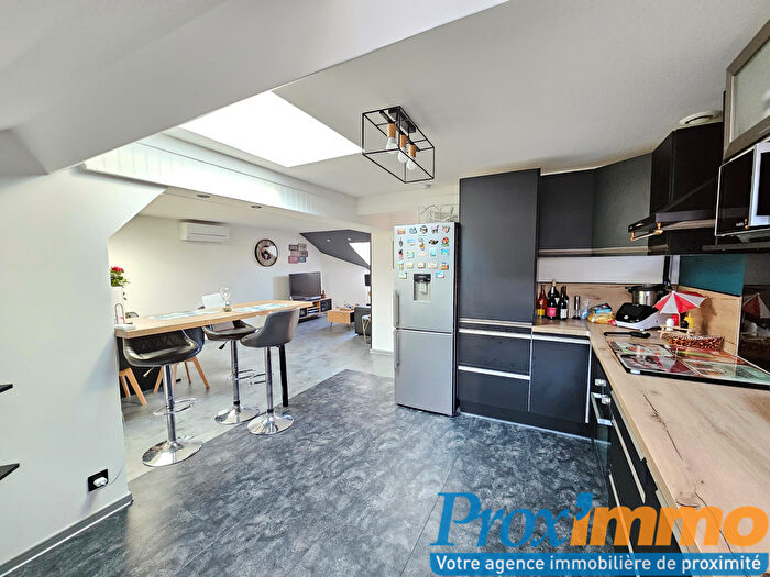 Appartement à vendre - Voiron, Centre-ville, Gare - 3 pièces - 2 chambres