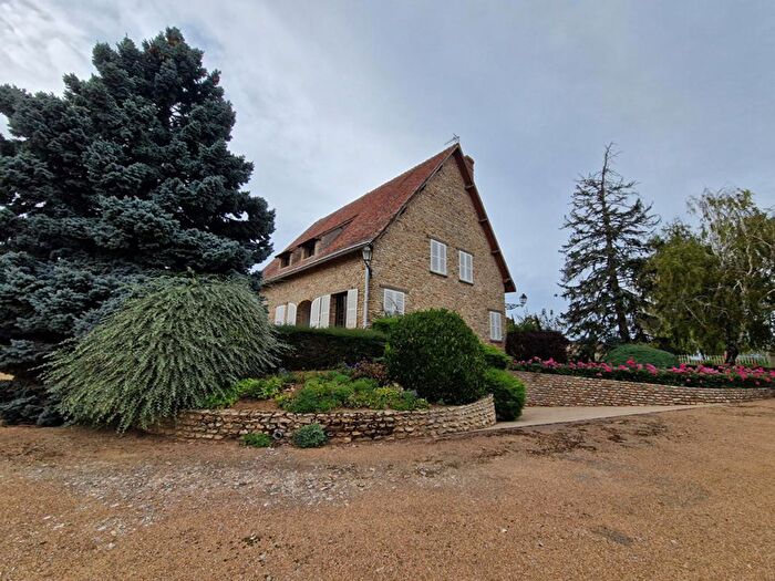 Sainville - Maison 6 pièces à vendre